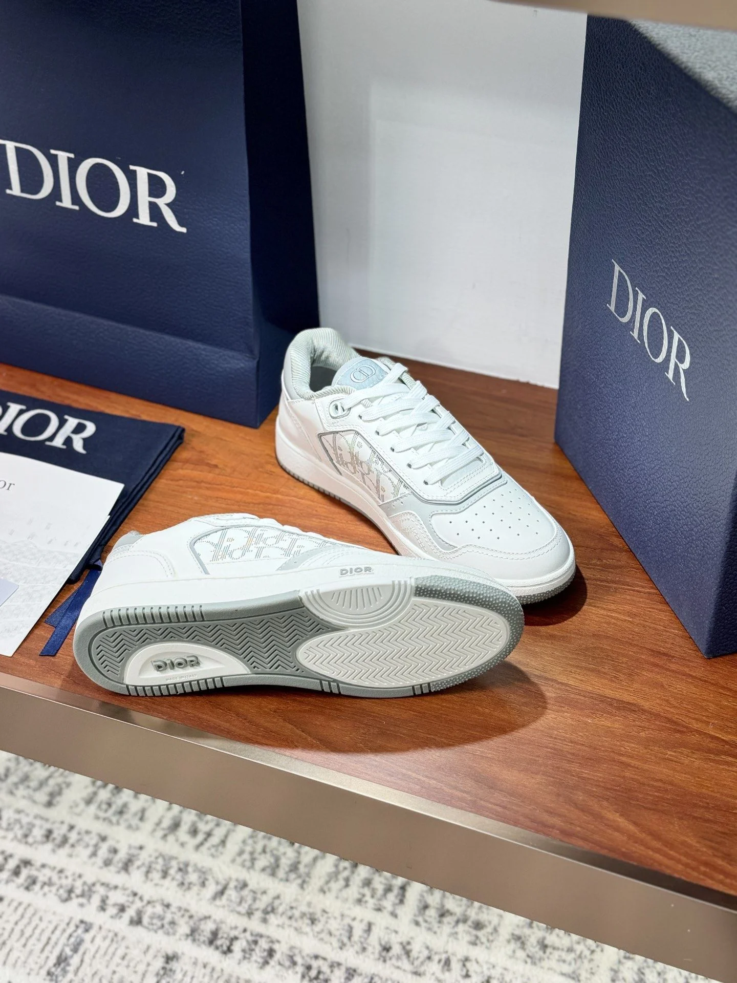Brand-authenticated Christian Dior Sneaker
