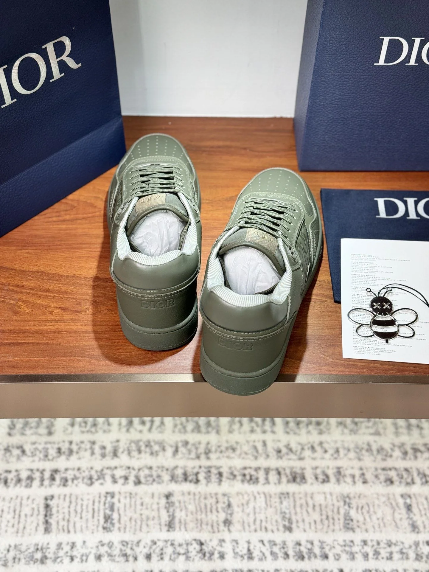 Legit Christian Dior Sneaker