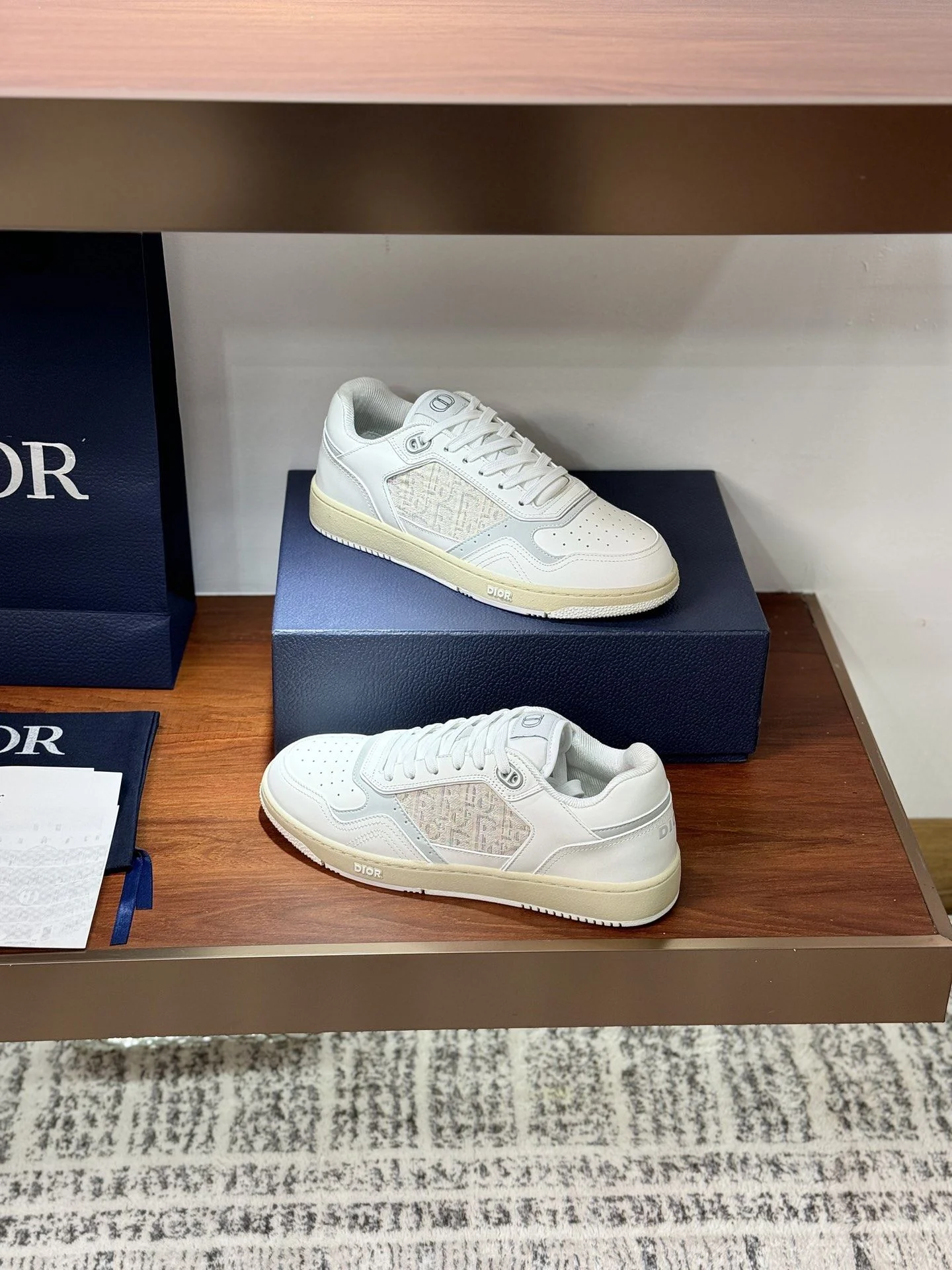 Bargain Christian Dior Sneaker