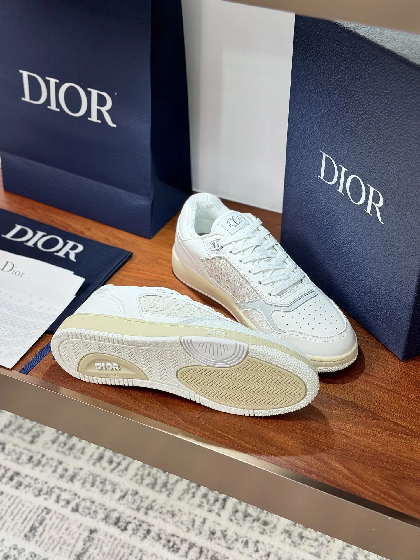 Bargain Christian Dior Sneaker
