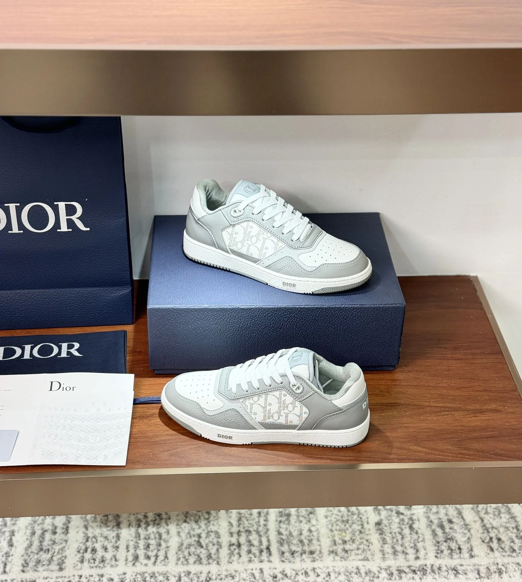 Bargain Christian Dior Sneaker