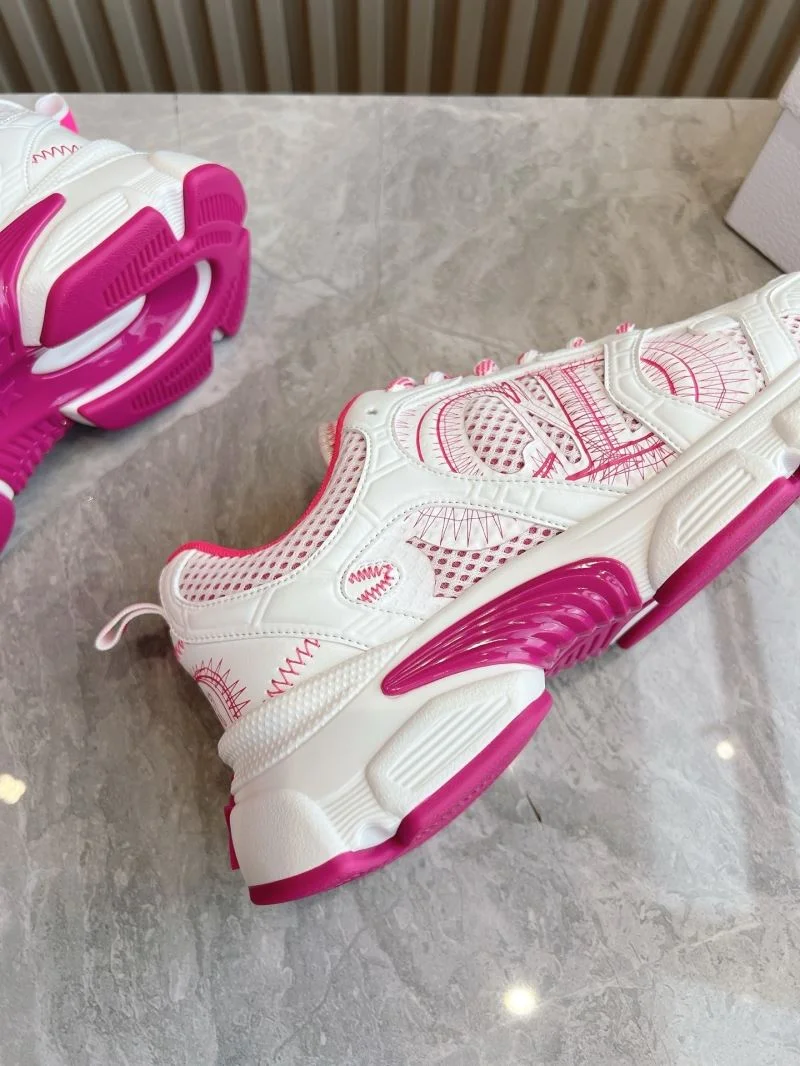 Legit Christian Dior Sneaker