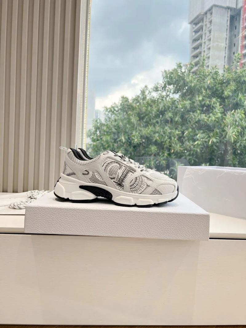 Economical Christian Dior Sneaker