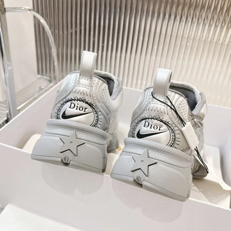Low-cost Christian Dior Sneaker