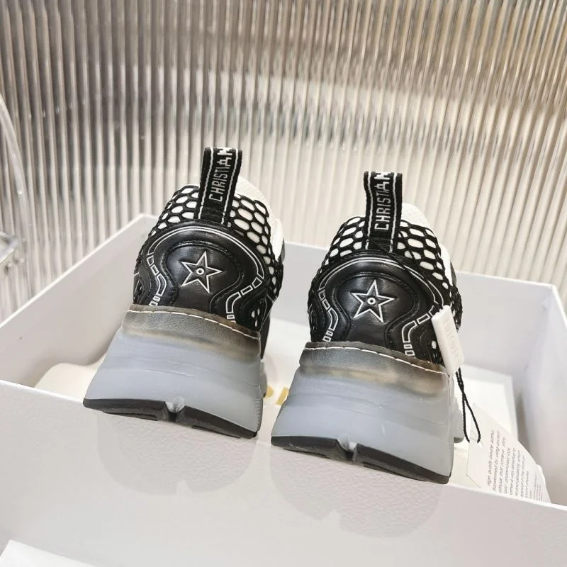 Indistinguishable Christian Dior Sneaker