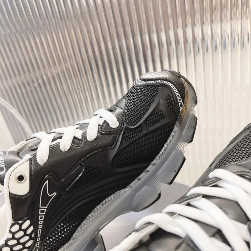 Indistinguishable Christian Dior Sneaker
