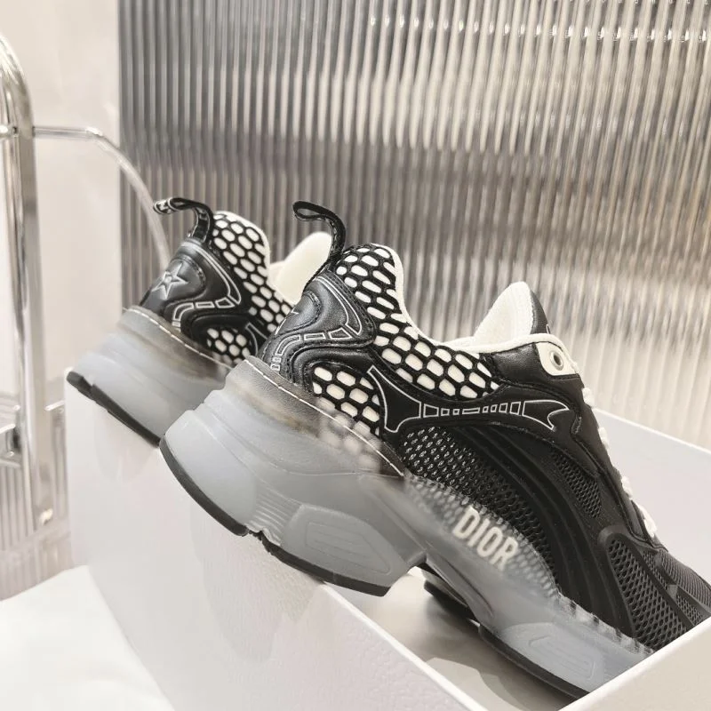 Indistinguishable Christian Dior Sneaker