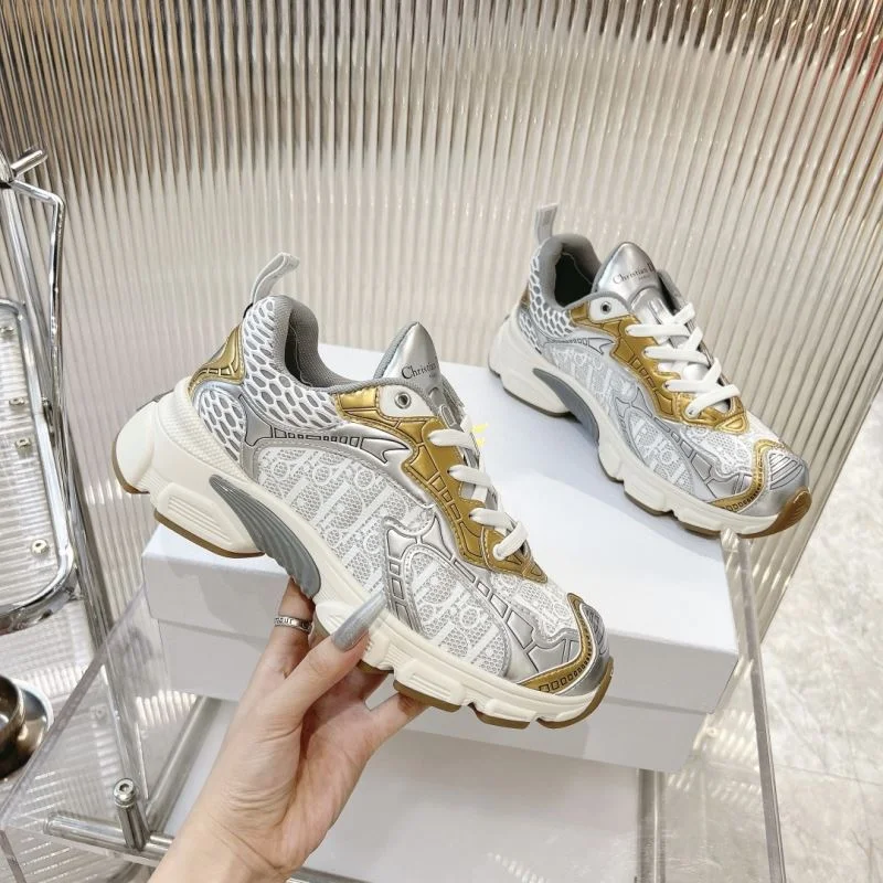 Accurate model Christian Dior Sneaker