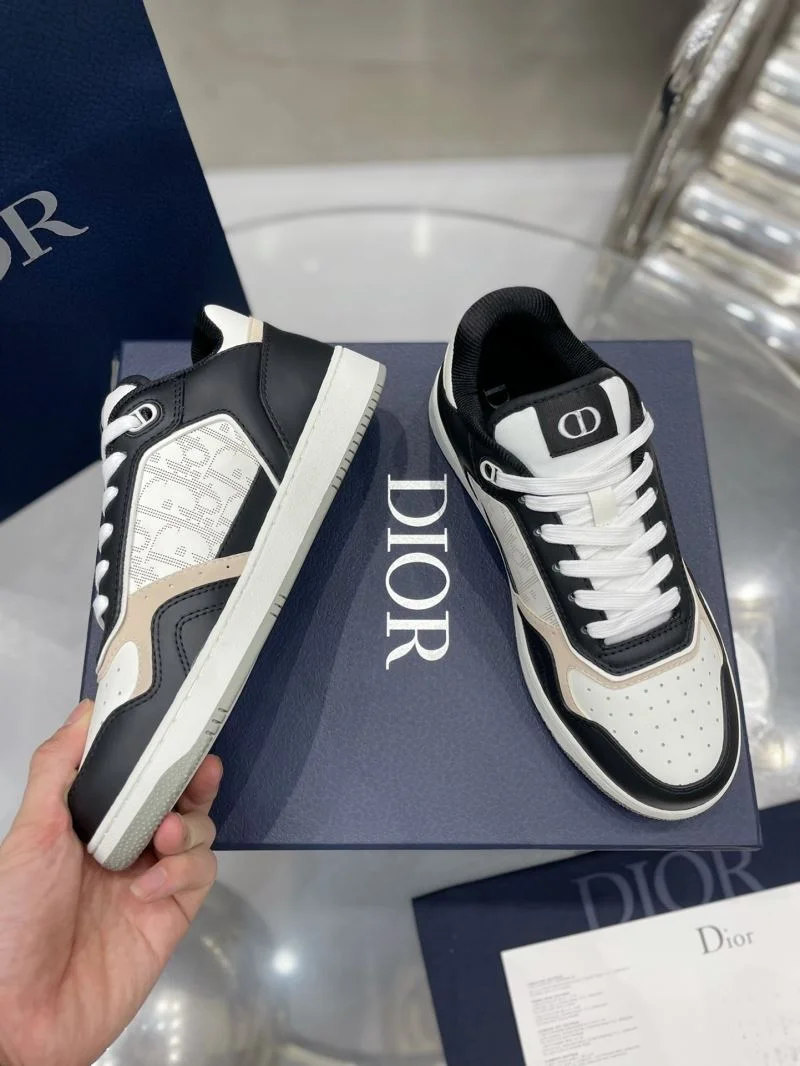 Inexpensive Christian Dior Sneaker