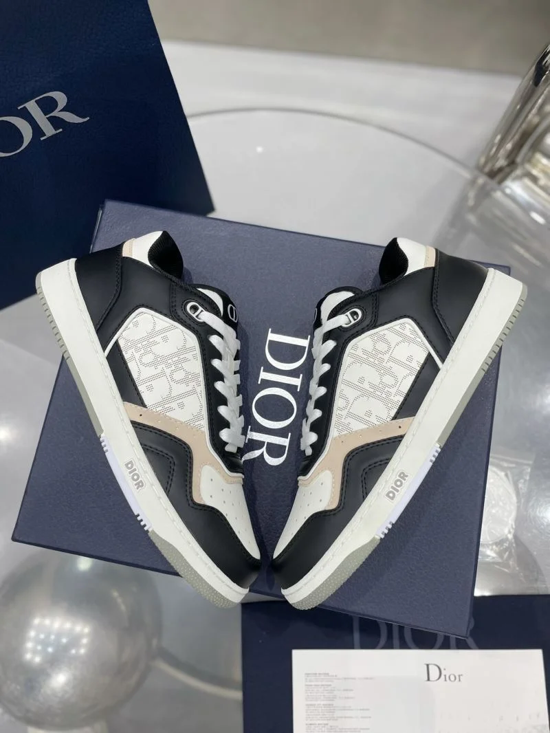 Inexpensive Christian Dior Sneaker