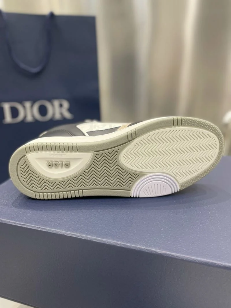 Inexpensive Christian Dior Sneaker