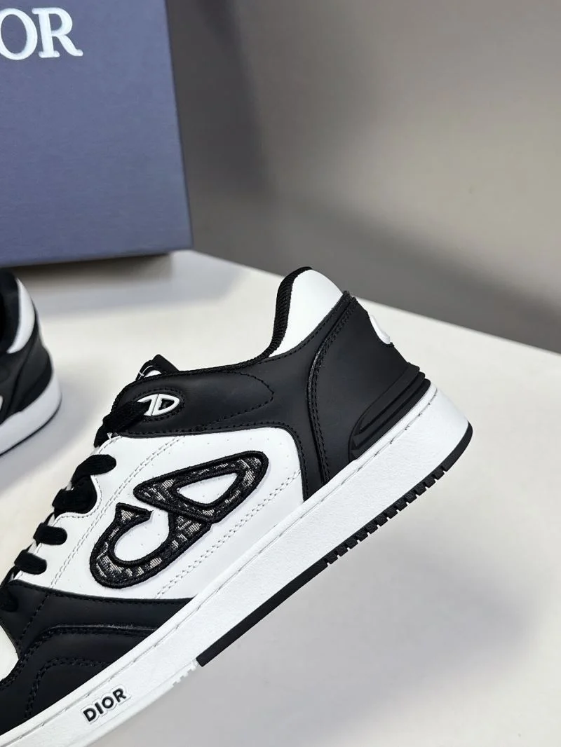 Indistinguishable Christian Dior Sneaker