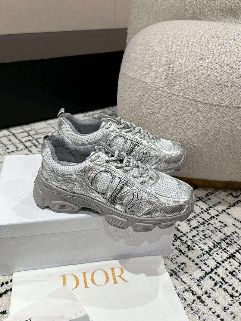 Legit Christian Dior Sneaker