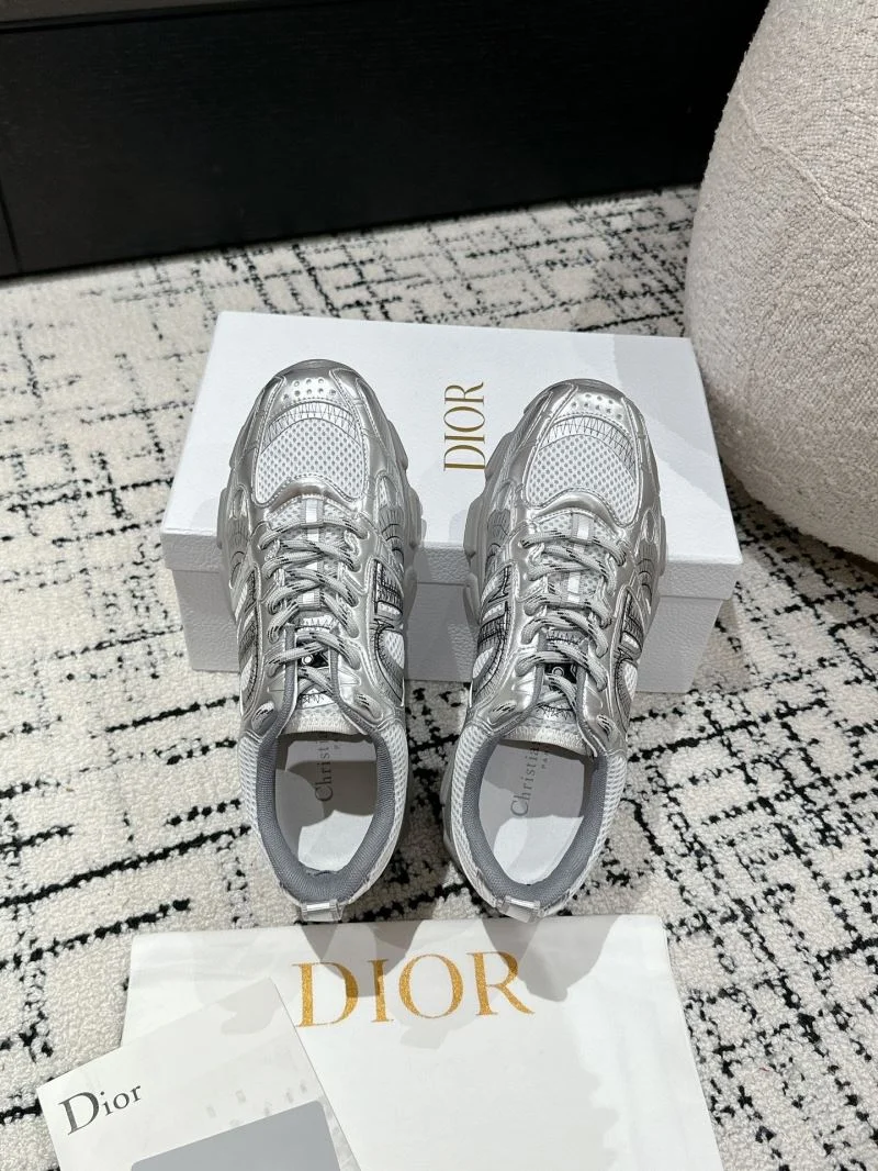 Legit Christian Dior Sneaker