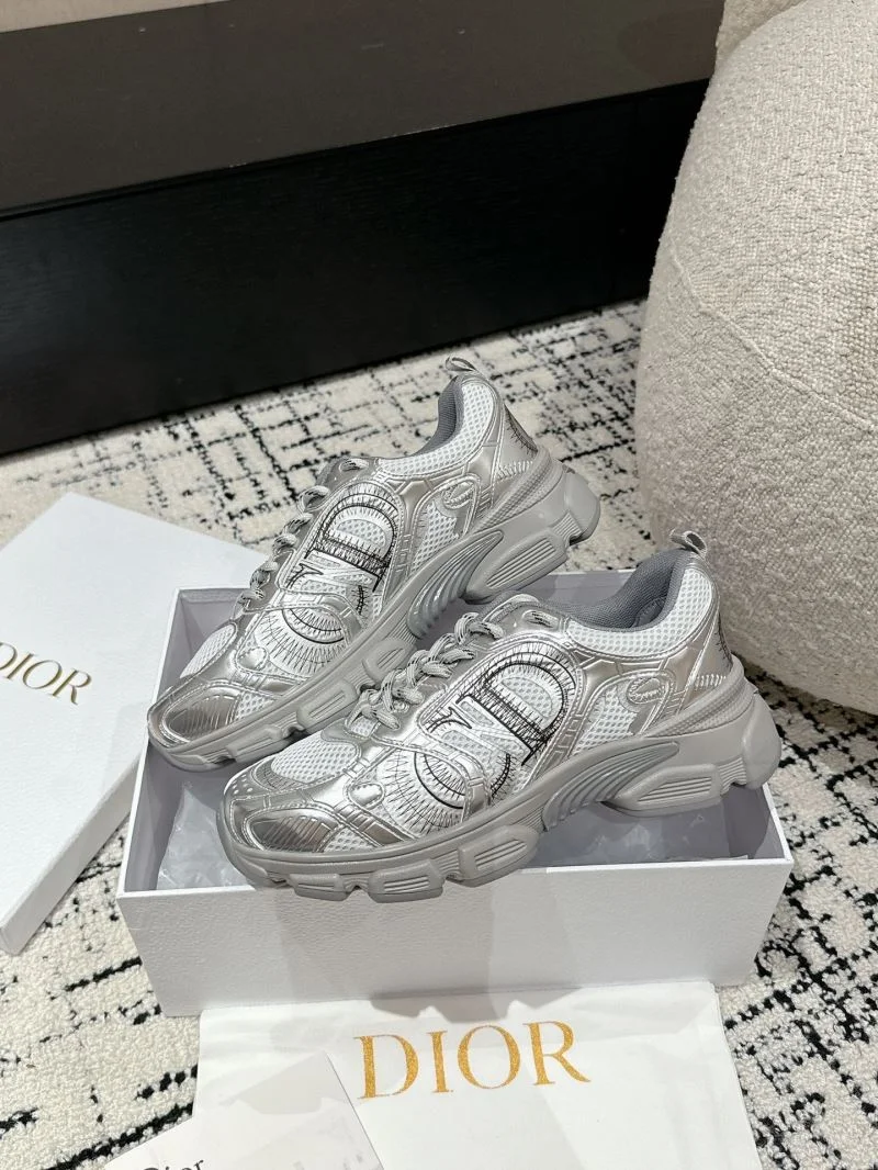 Legit Christian Dior Sneaker