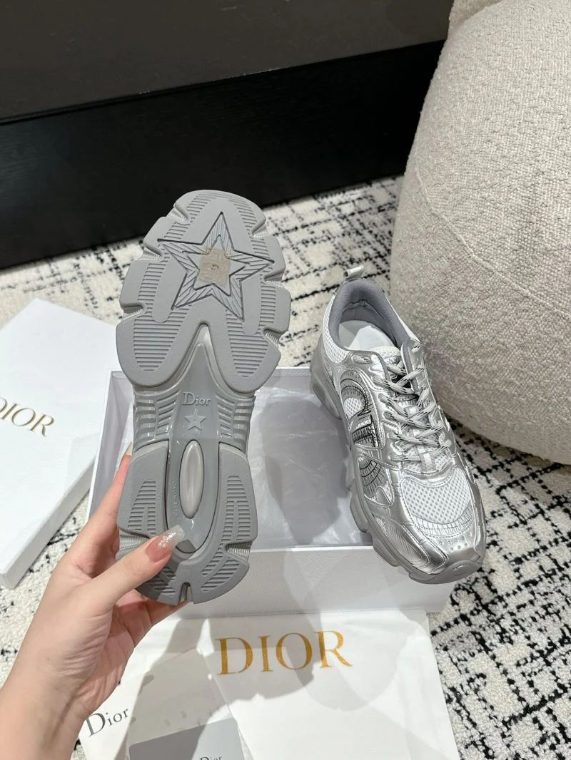 Legit Christian Dior Sneaker