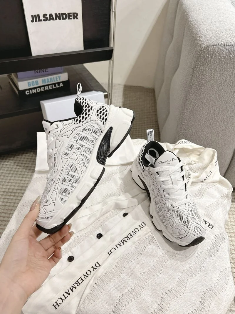Indistinguishable Christian Dior Sneaker