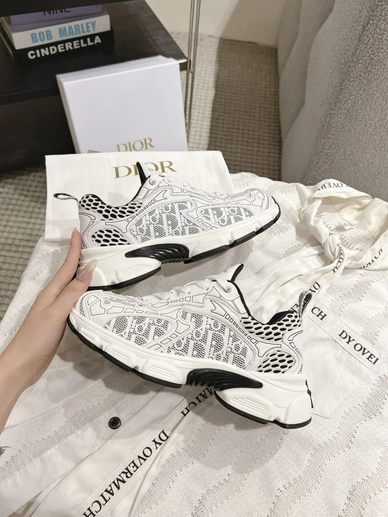 Indistinguishable Christian Dior Sneaker