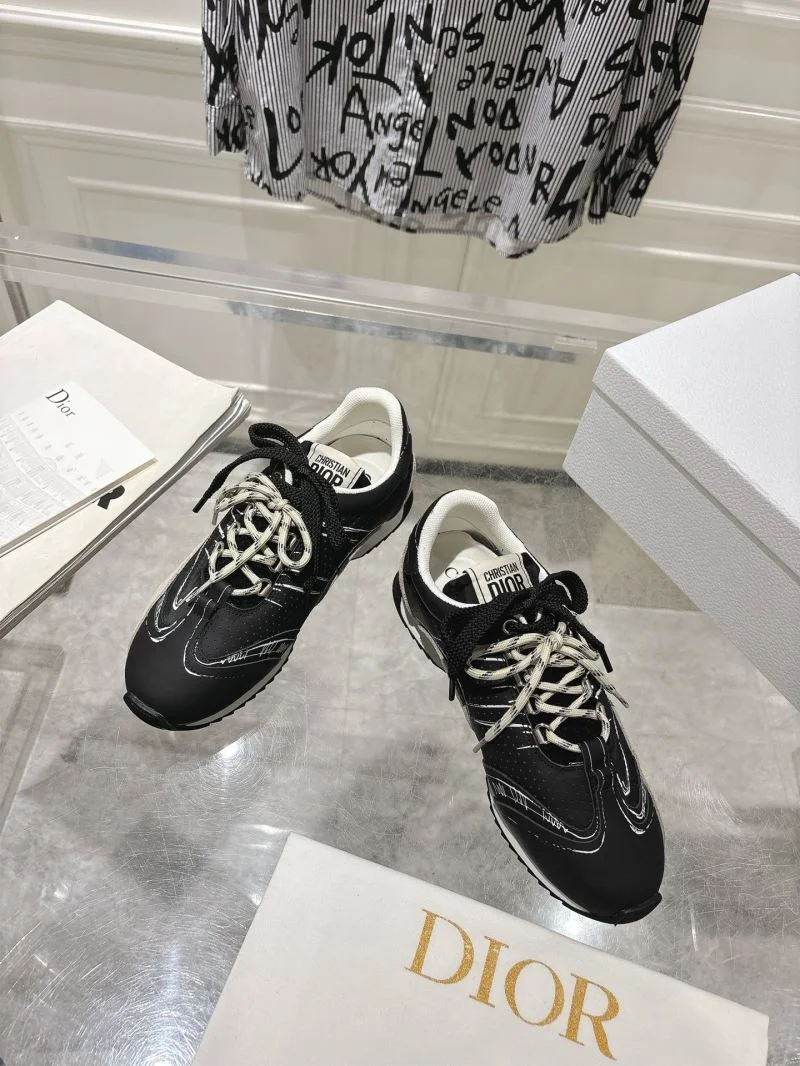 Indistinguishable Christian Dior Sneaker