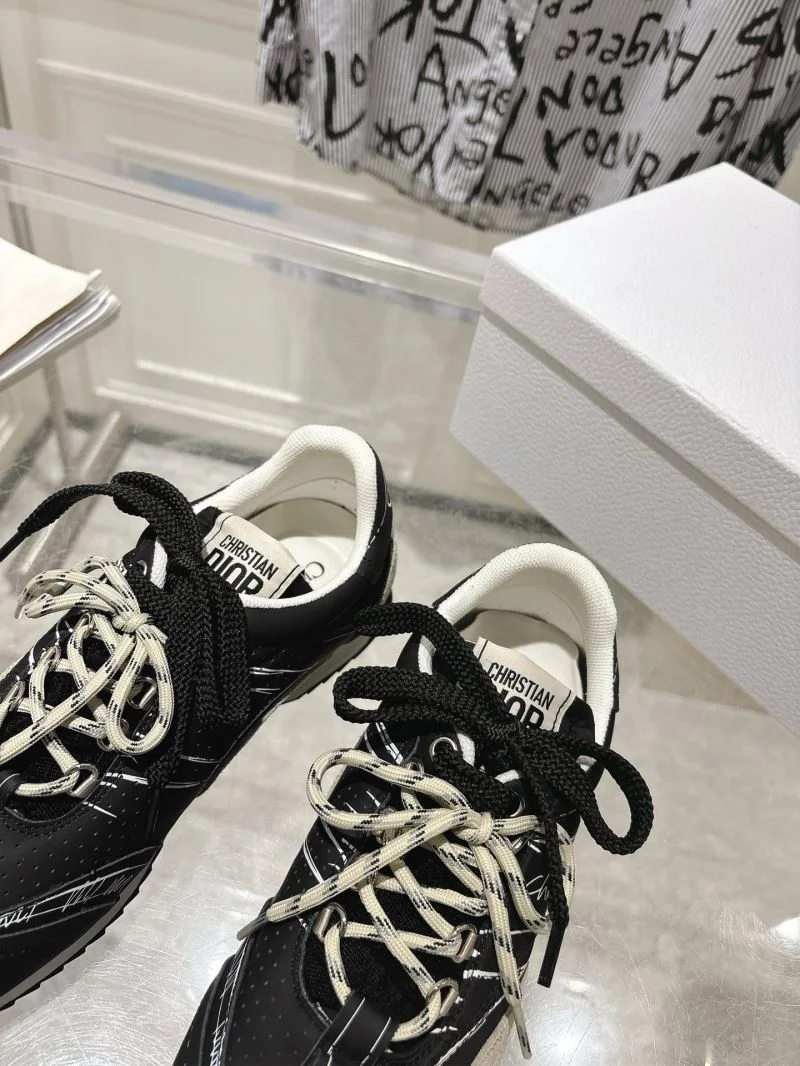 Indistinguishable Christian Dior Sneaker