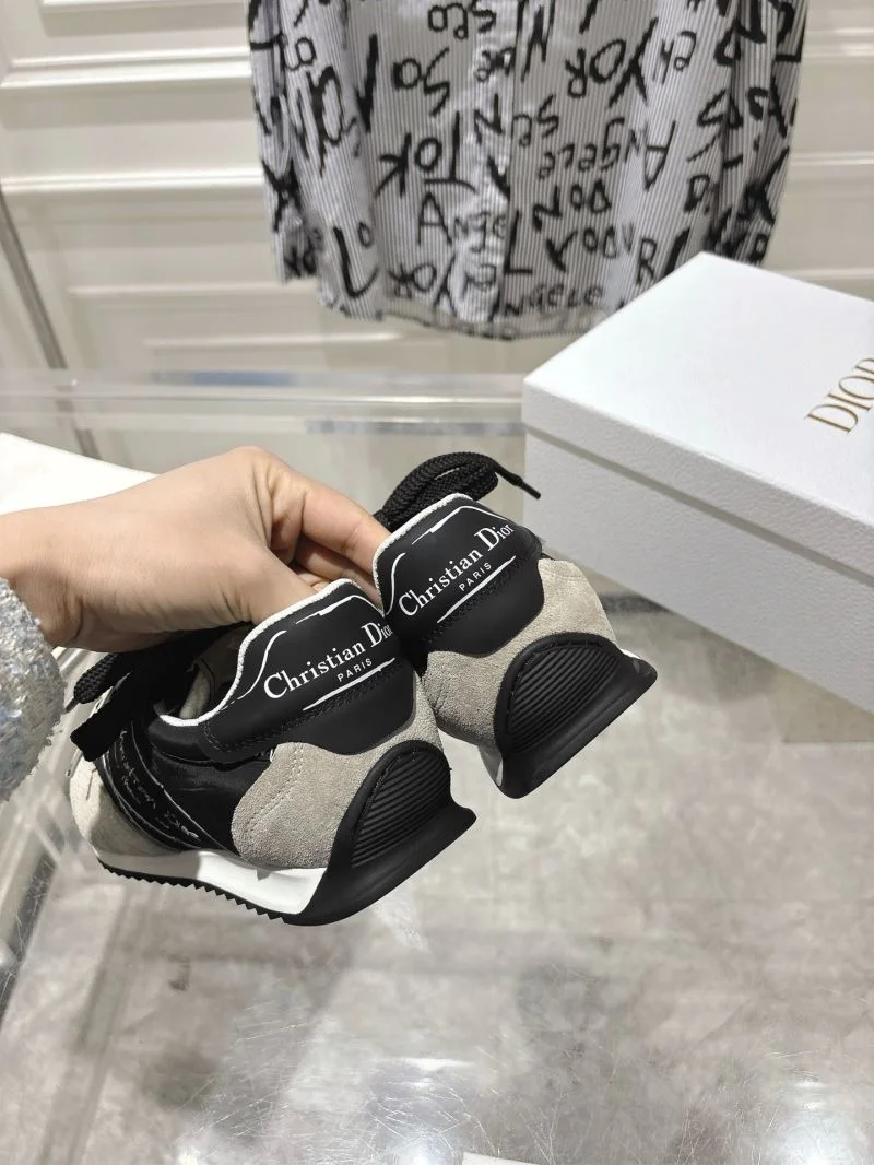 Indistinguishable Christian Dior Sneaker