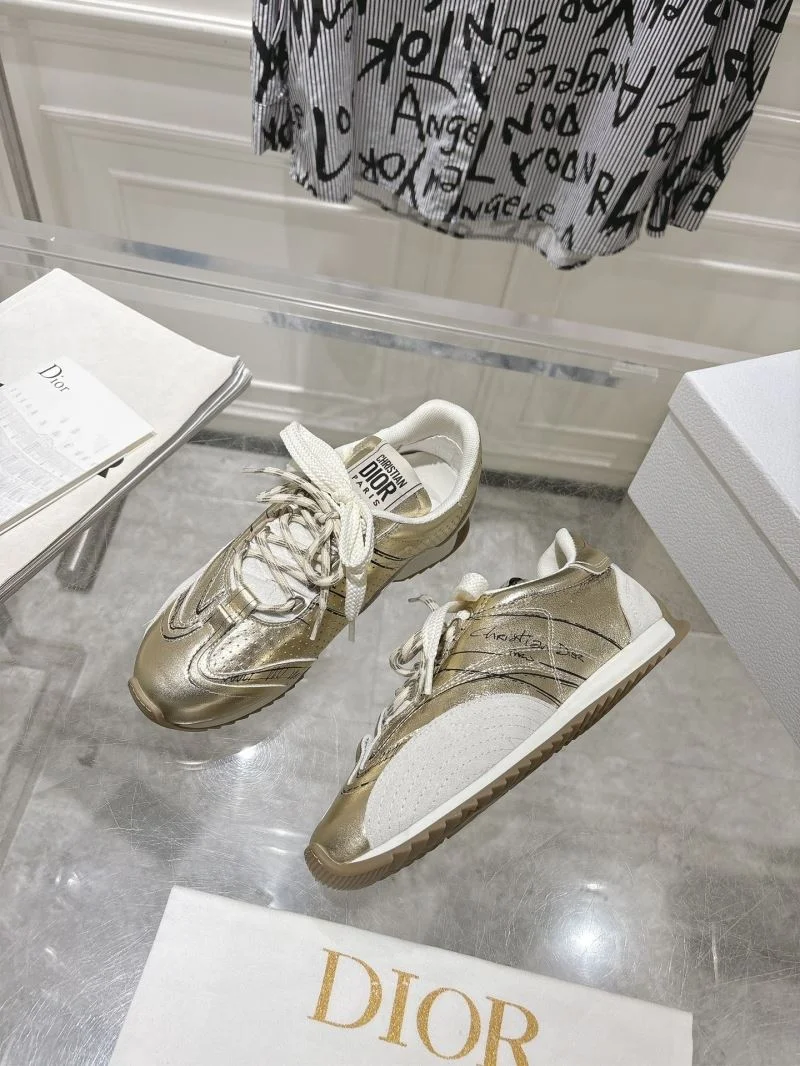 Accurate model Christian Dior Sneaker