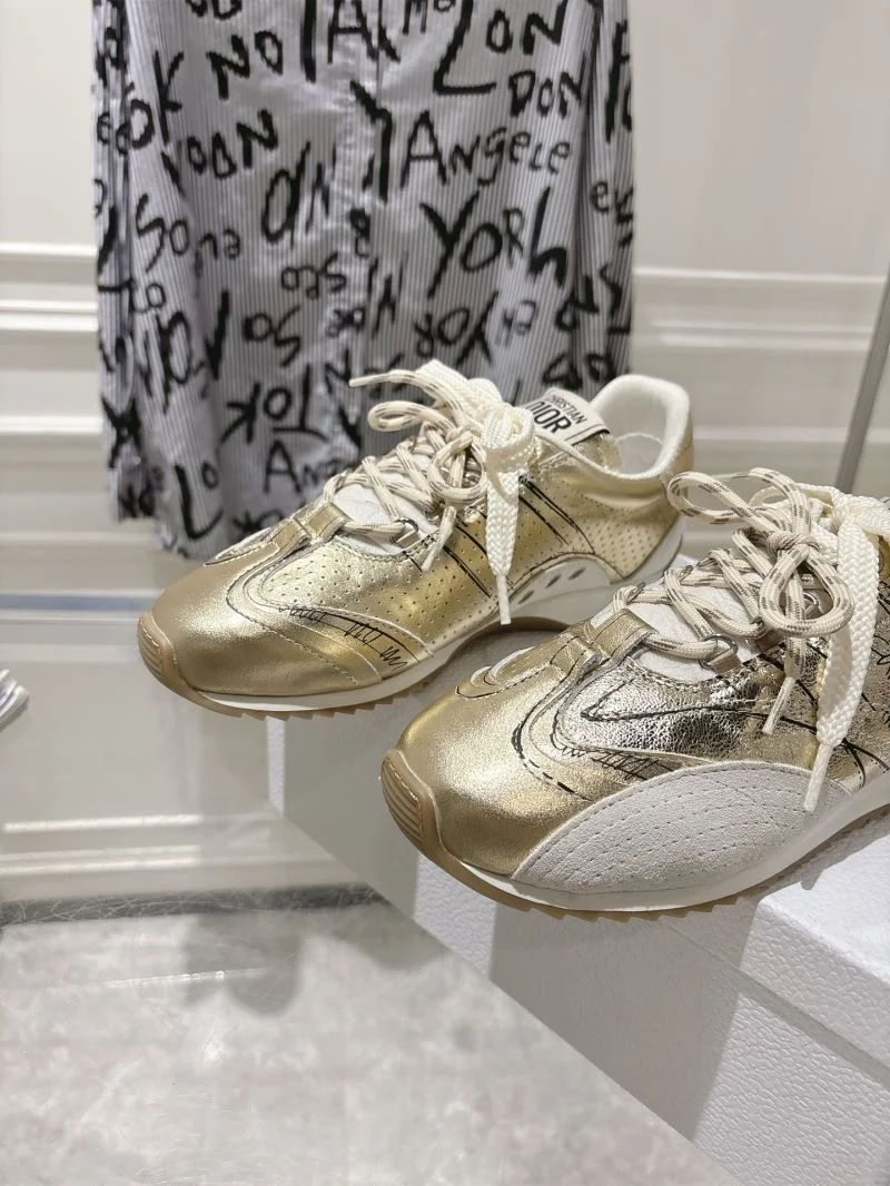 Accurate model Christian Dior Sneaker