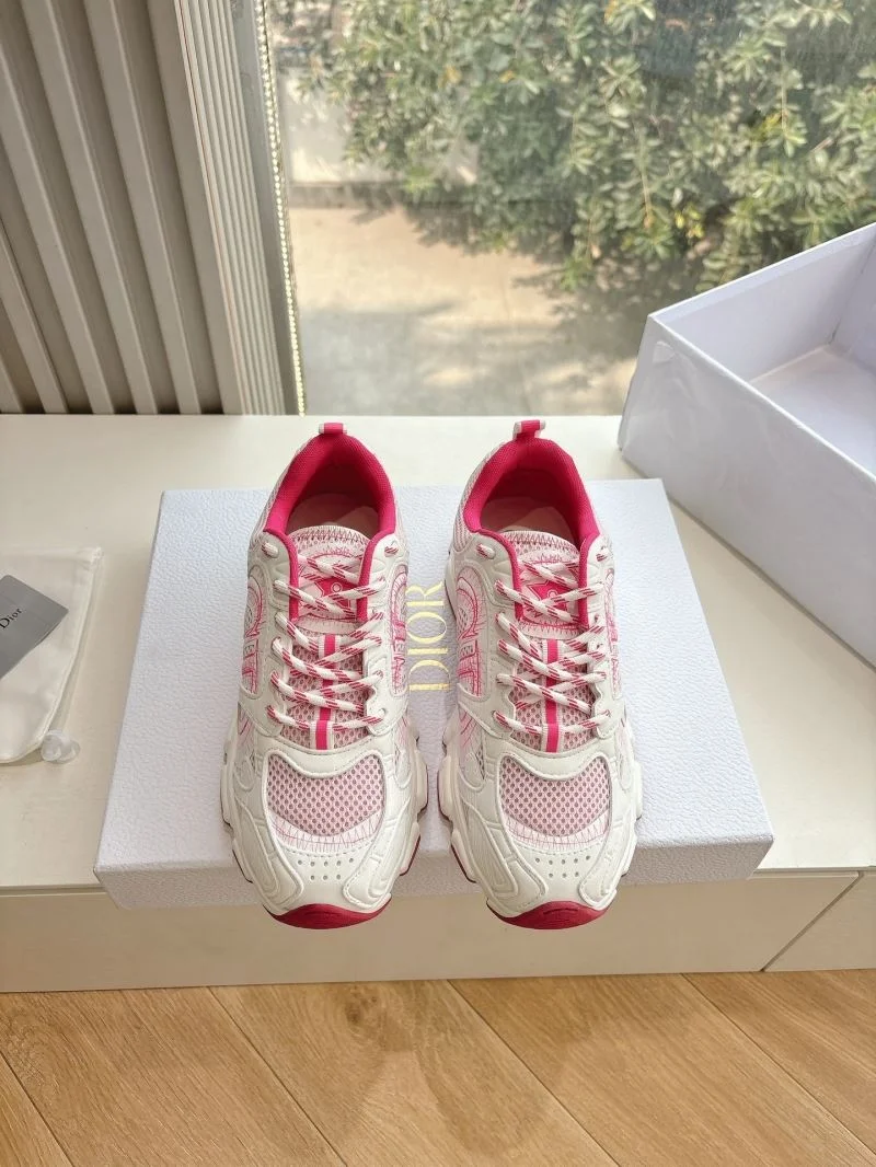 Indistinguishable Christian Dior Sneaker