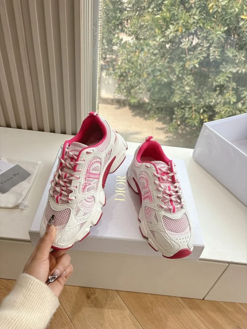 Indistinguishable Christian Dior Sneaker