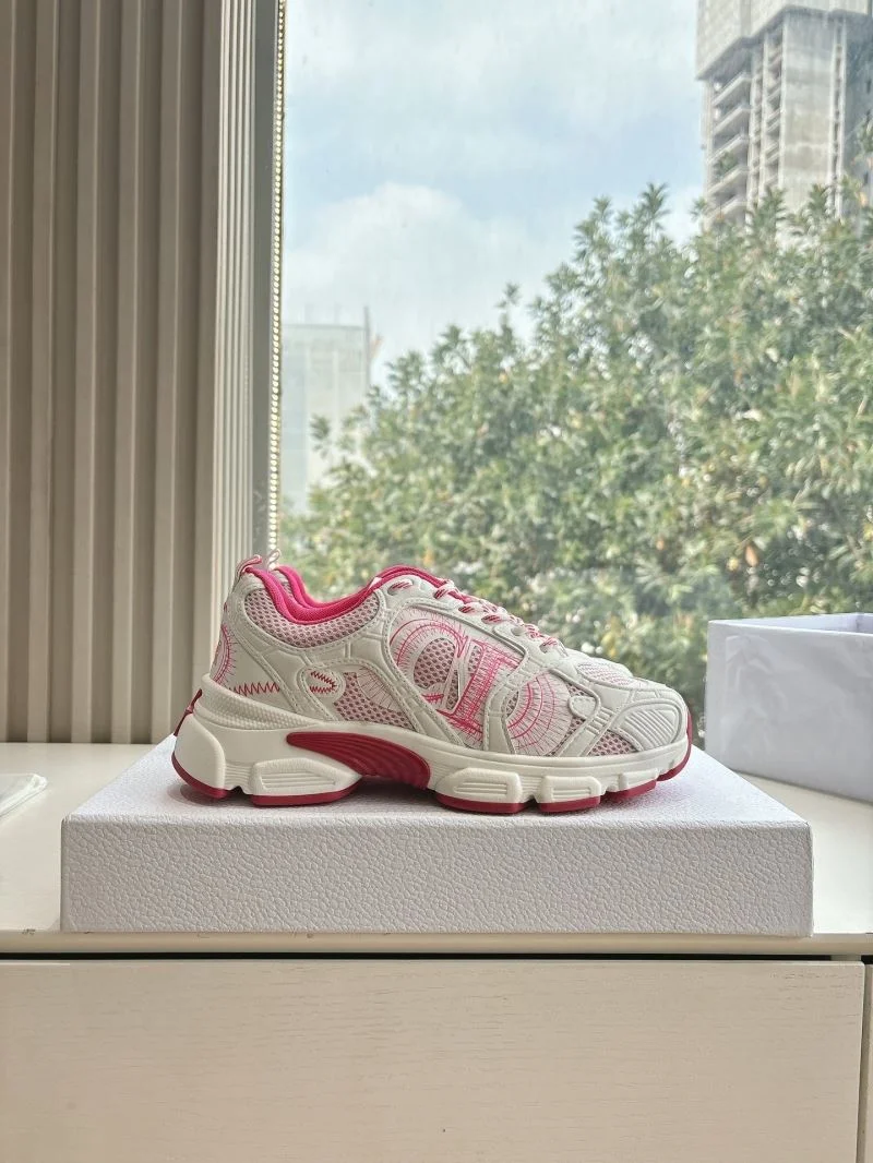 Indistinguishable Christian Dior Sneaker