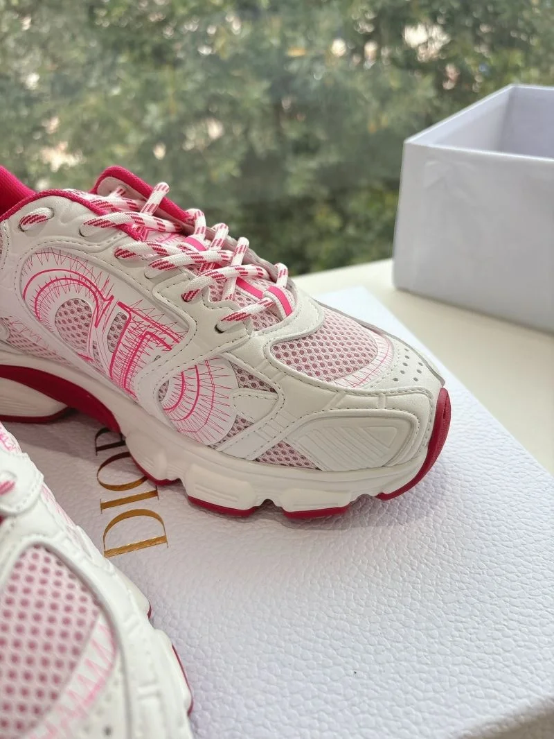 Indistinguishable Christian Dior Sneaker
