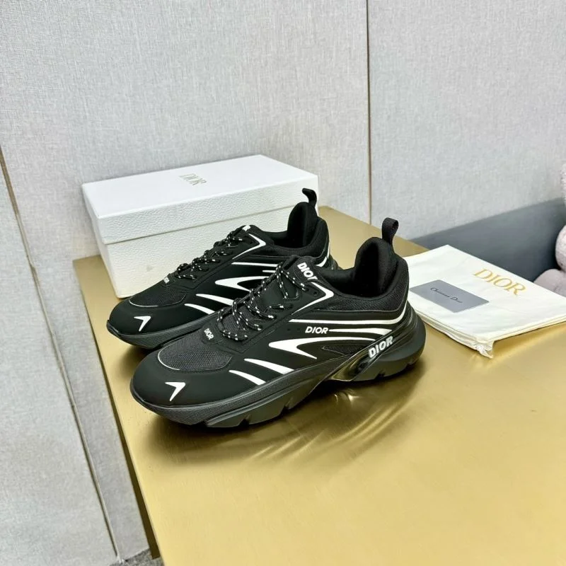 Legit Christian Dior Sneaker
