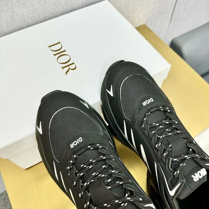 Legit Christian Dior Sneaker