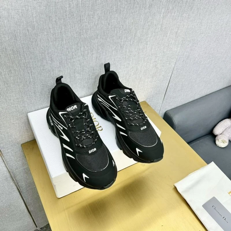 Legit Christian Dior Sneaker