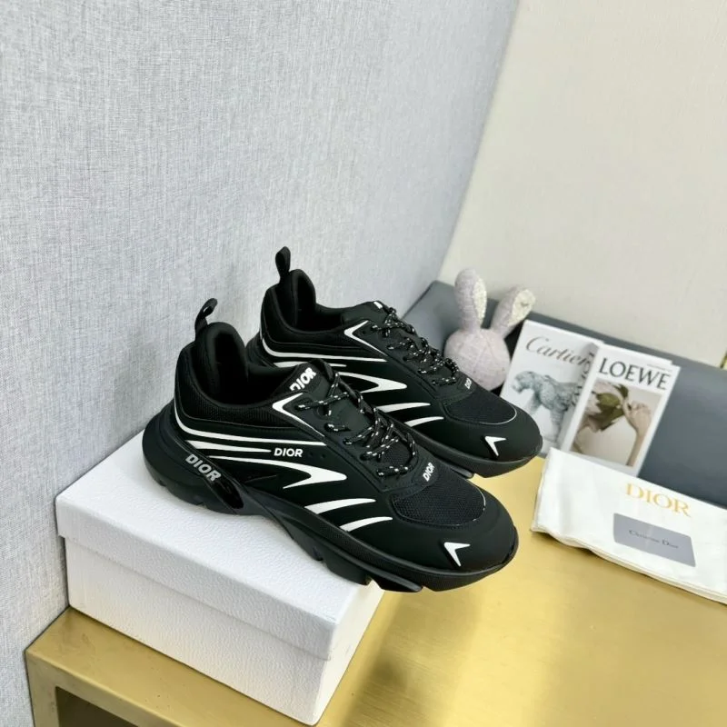 Legit Christian Dior Sneaker