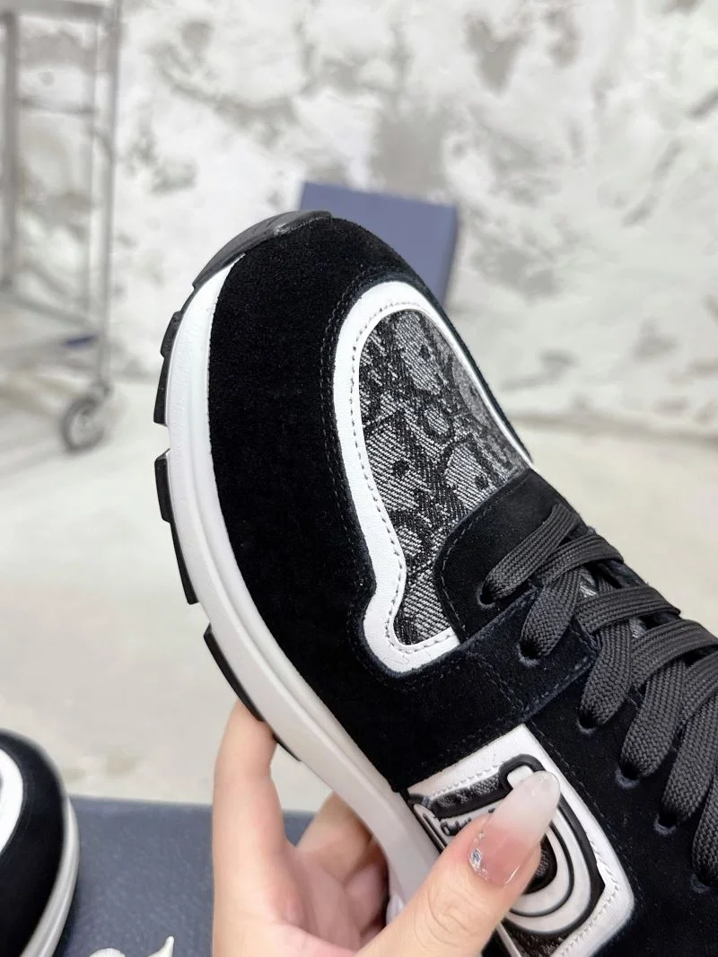 Real Christian Dior Sneaker