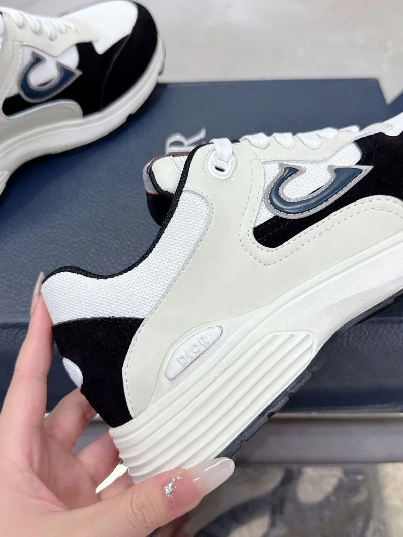 Bargain Christian Dior Sneaker