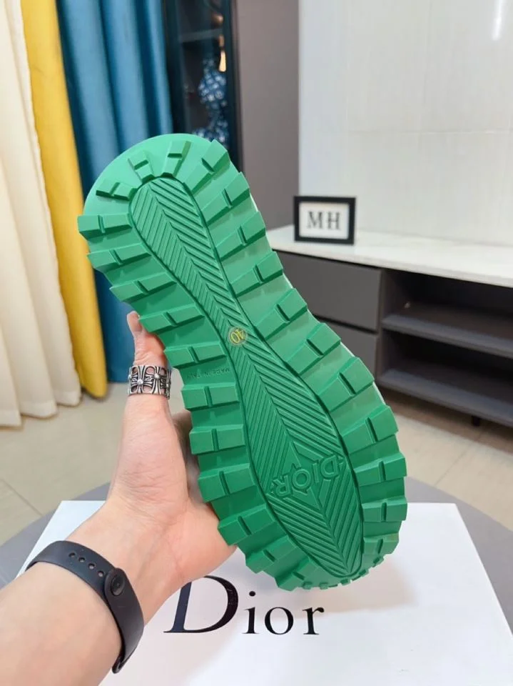 Legit Christian Dior Sneaker
