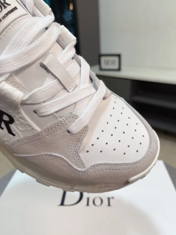 Bargain Christian Dior Sneaker