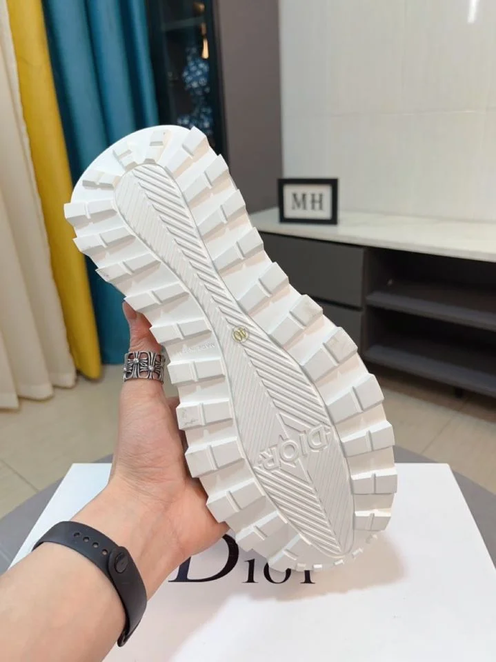 Bargain Christian Dior Sneaker