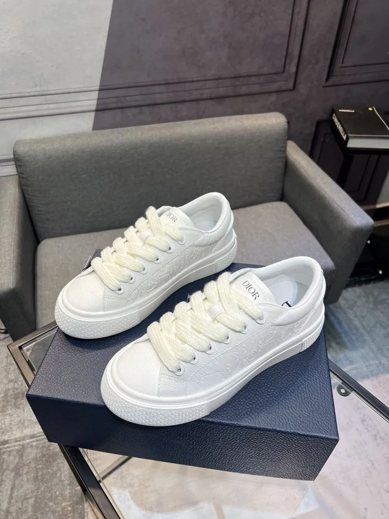 Indistinguishable Christian Dior Sneaker