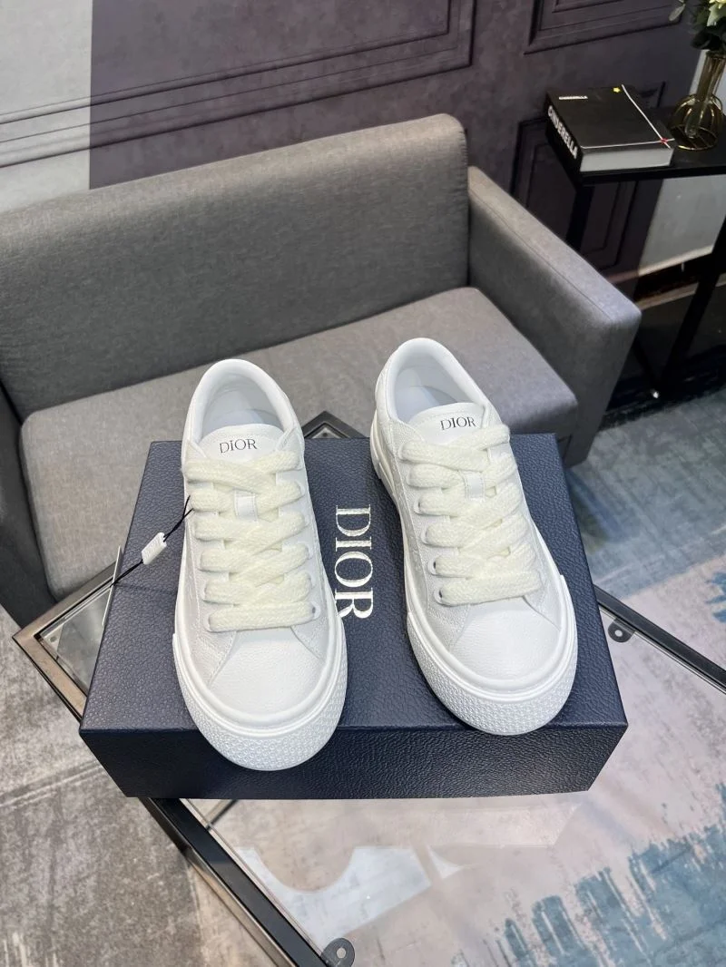 Indistinguishable Christian Dior Sneaker