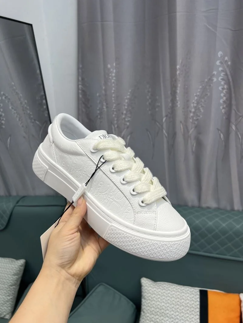 Indistinguishable Christian Dior Sneaker