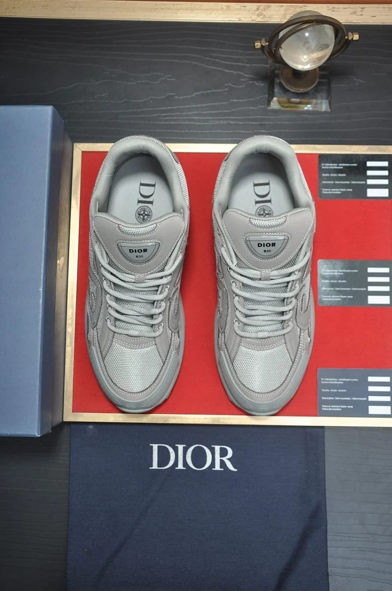 Brand-authenticated Christian Dior Sneaker