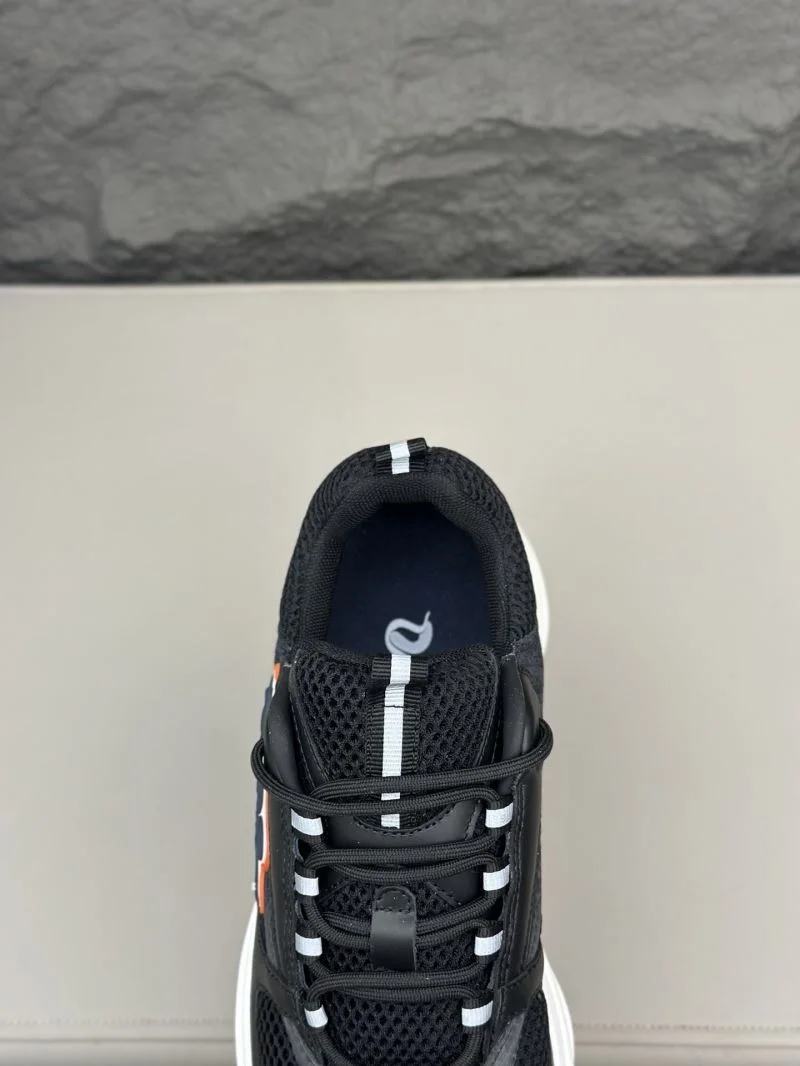 Legit Christian Dior Sneaker