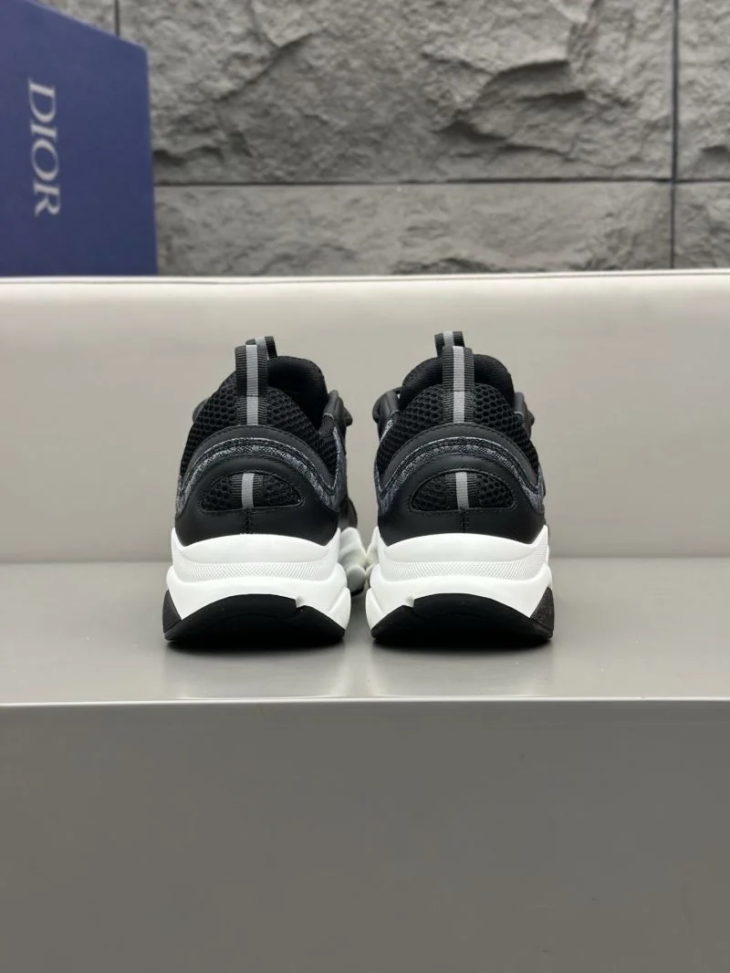 Legit Christian Dior Sneaker