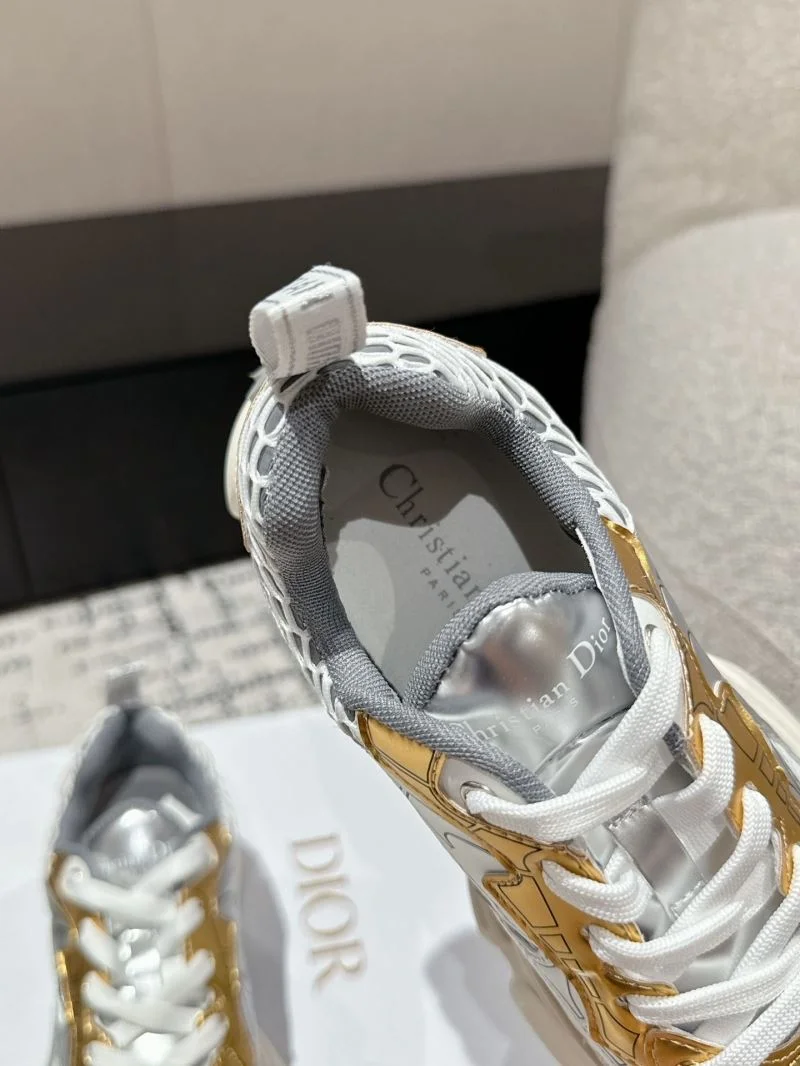 Indistinguishable Christian Dior Sneaker