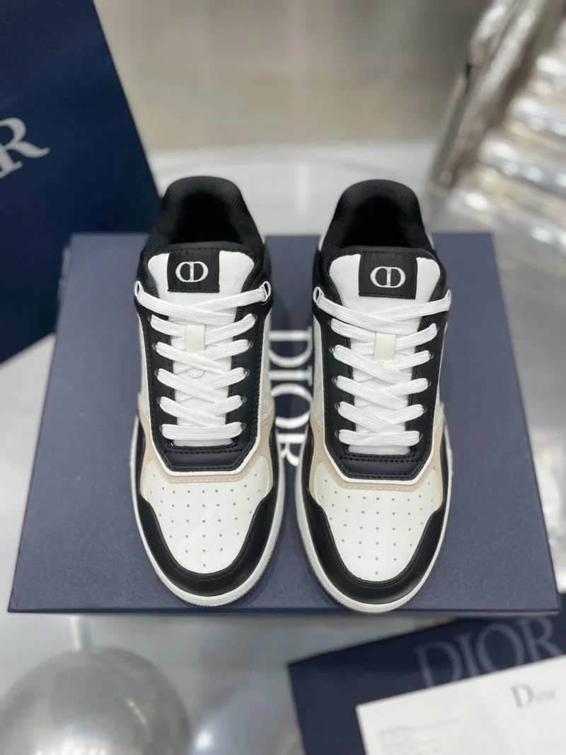 Legit Christian Dior Sneaker