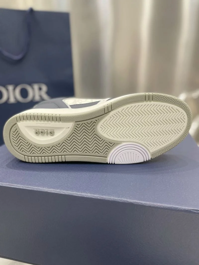 Bargain Christian Dior Sneaker