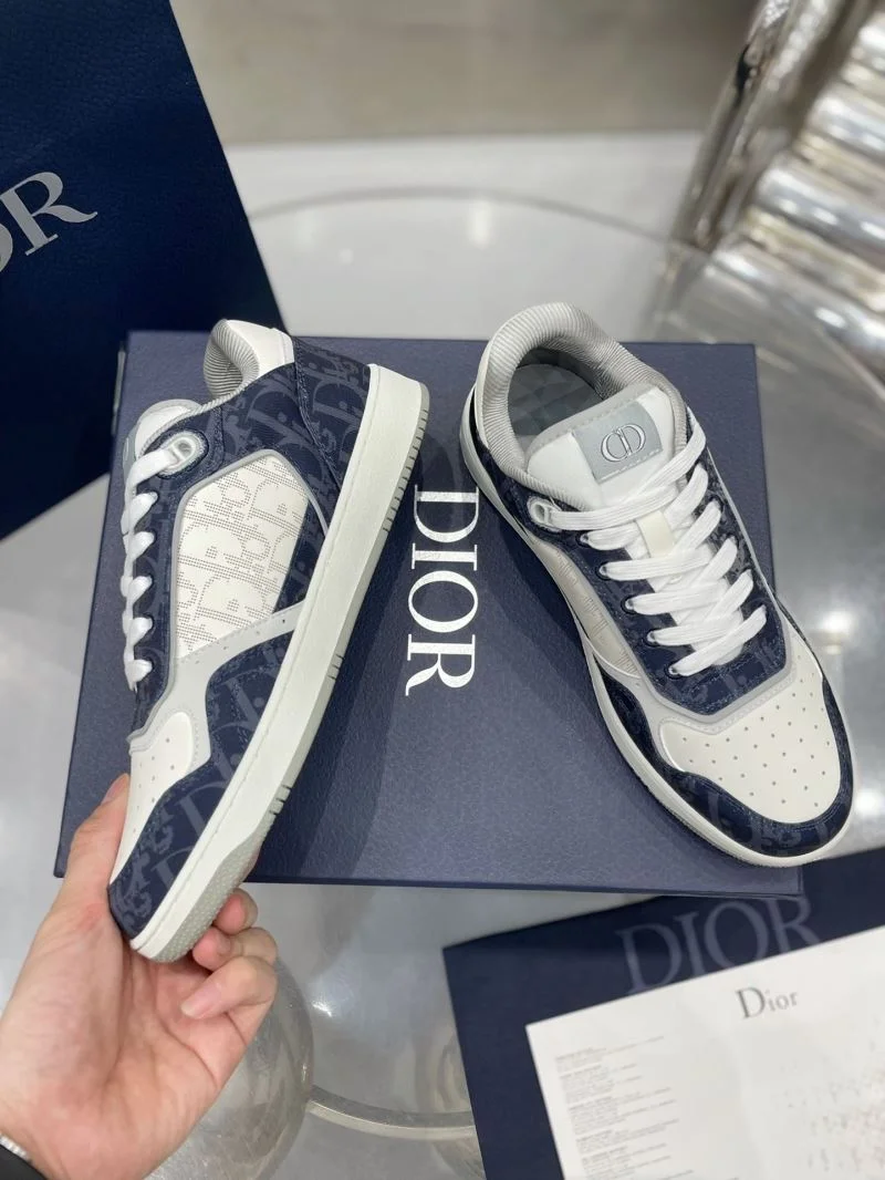 Indistinguishable Christian Dior Sneaker